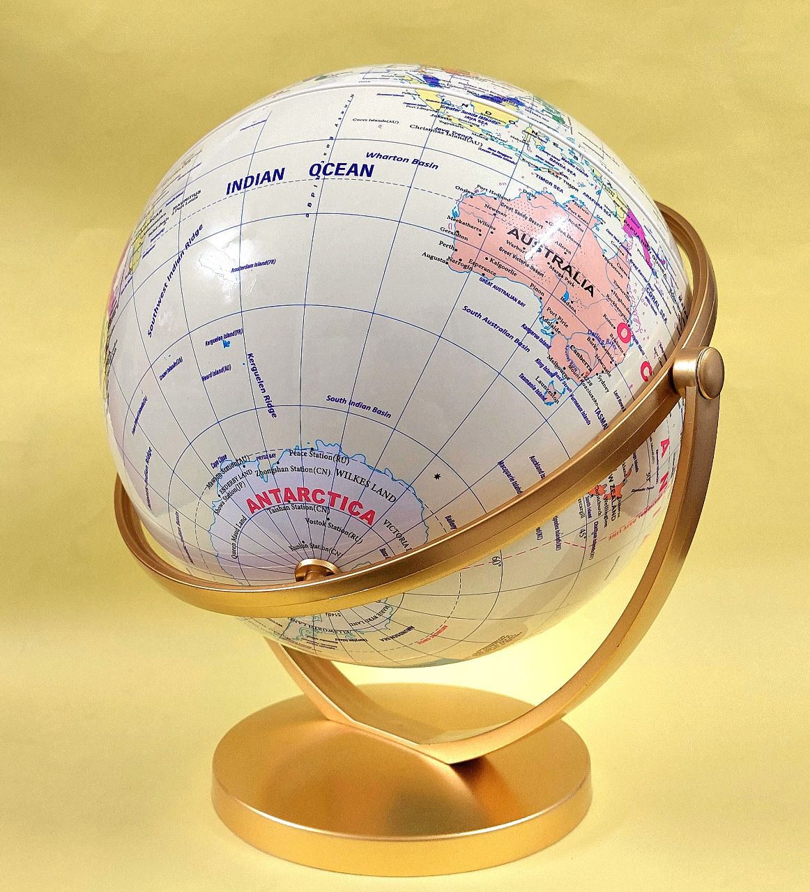 Moving Globe With Stand || 360° Rotating Earth Globe World Map - Garner ...